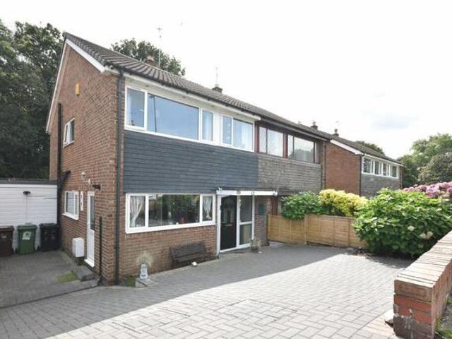 3 Bedroom Semi detached House For Sale In Leeds