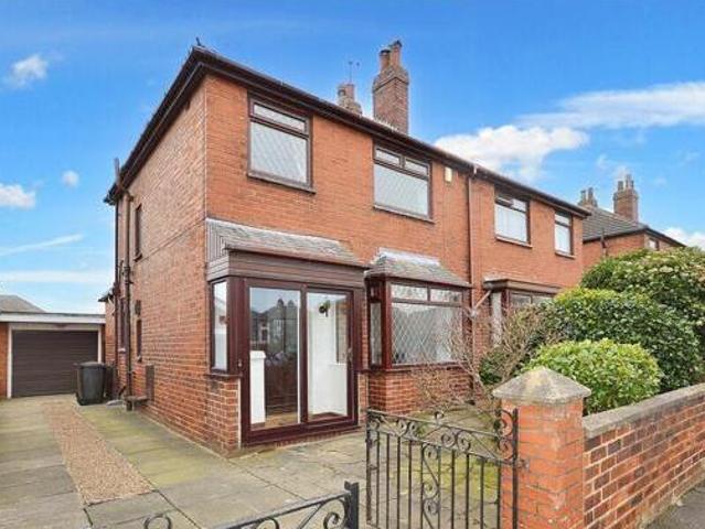 3 Bedroom Semi detached House For Sale In Leeds