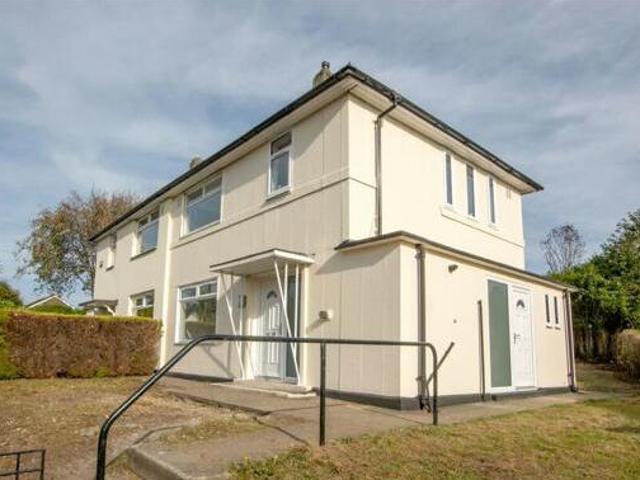 3 Bedroom Semi detached House For Sale In Leeds