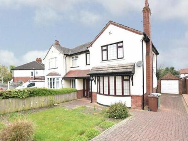 3 Bedroom Semi detached House For Sale In Leeds