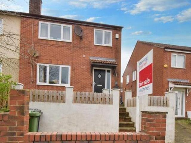 3 Bedroom Semi detached House For Sale In Leeds