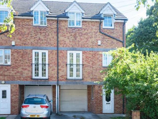 3 Bedroom Semi detached House For Sale In Leeds