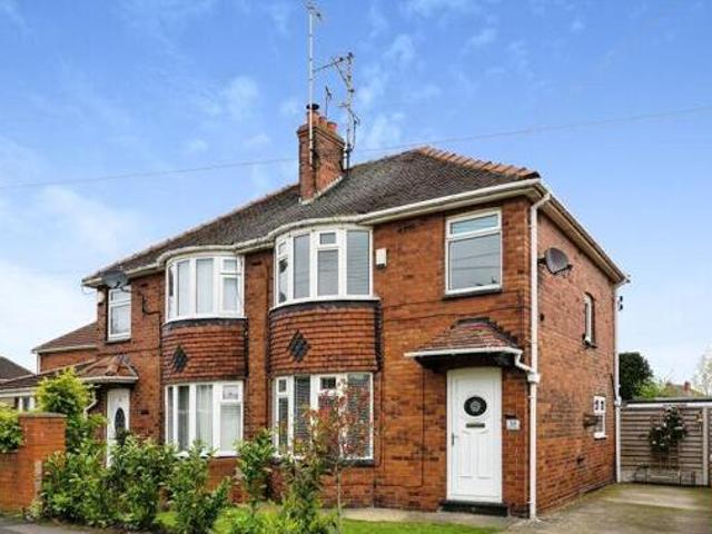 3 Bedroom Semi detached House For Sale In Leeds