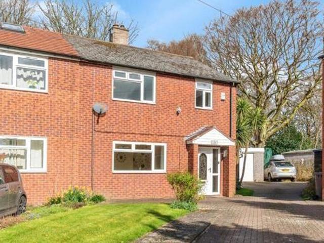 3 Bedroom Semi detached House For Sale In Leeds