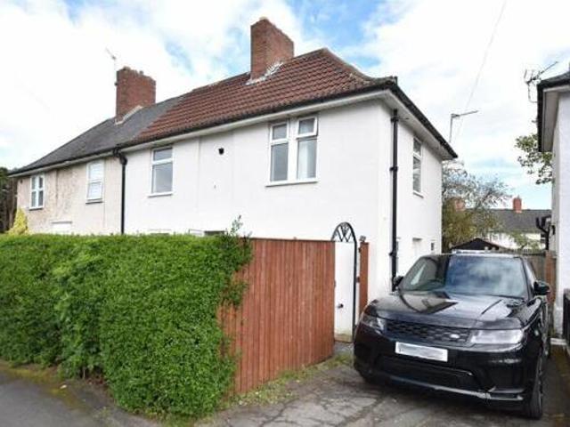 3 Bedroom Semi detached House For Sale In Leeds