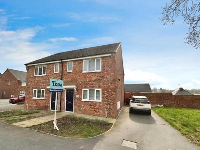 3 Bedroom Semi detached House For Sale In Leeds