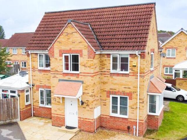 3 Bedroom Semi detached House For Sale In Leeds