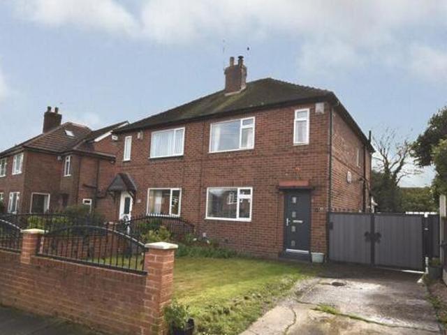 3 Bedroom Semi detached House For Sale In Leeds