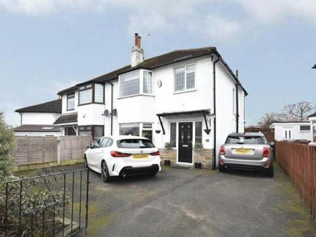 3 Bedroom Semi detached House For Sale In Leeds