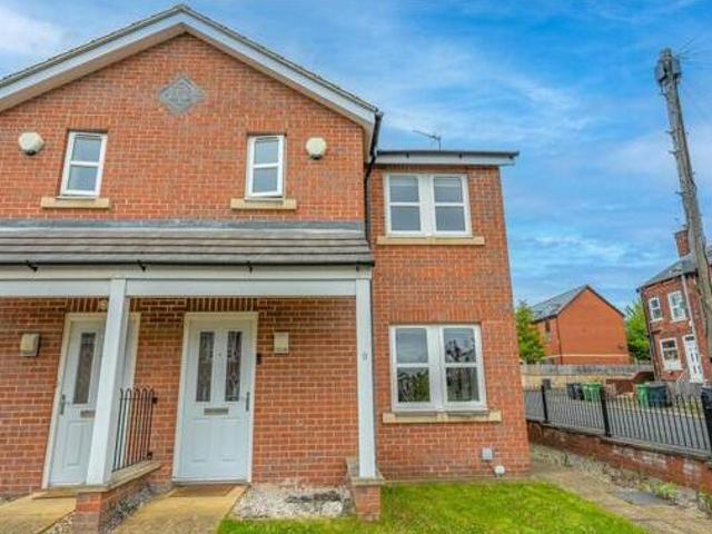 3 Bedroom Semi detached House For Sale In Leeds