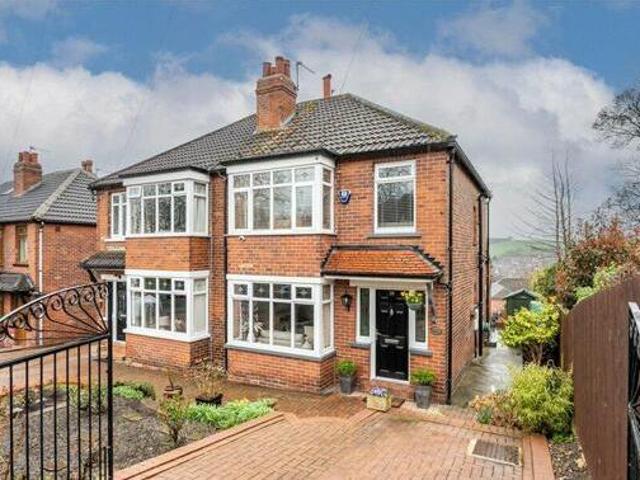3 Bedroom Semi detached House For Sale In Leeds