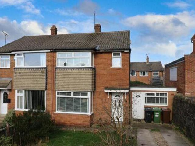 3 Bedroom Semi detached House For Sale In Leeds, West Yorkshire