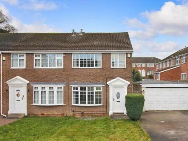 3 Bedroom Semi detached House For Sale In Leeds, West Yorkshire