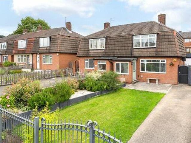 3 Bedroom Semi detached House For Sale In Leeds, West Yorkshire