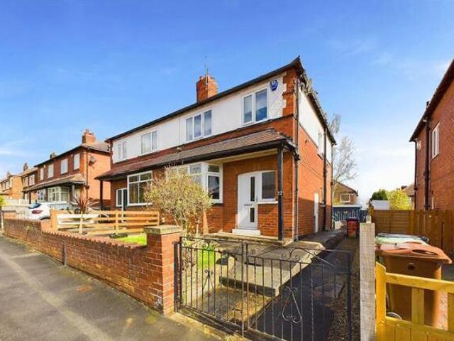 3 Bedroom Semi detached House For Sale In Leeds, West Yorkshire