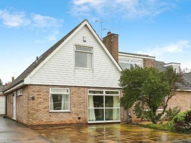 3 Bedroom Semi detached House For Sale In Leeds, West Yorkshire