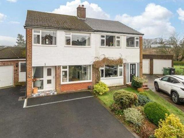3 Bedroom Semi detached House For Sale In Leeds, West Yorkshire
