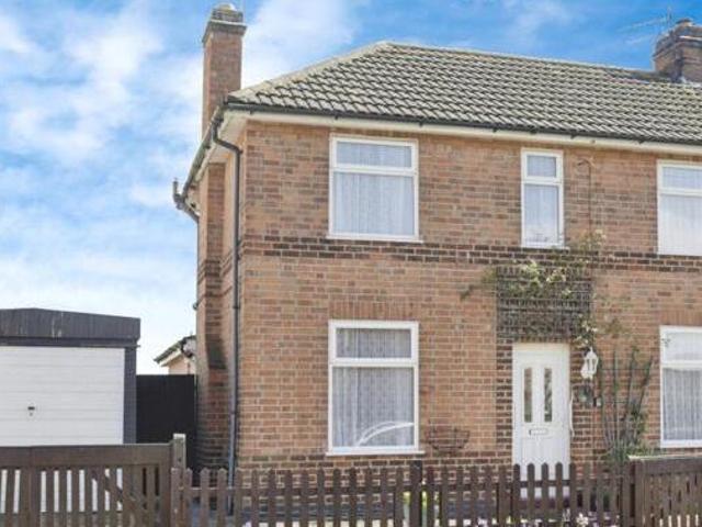 3 Bedroom Semi detached House For Sale In Leicester