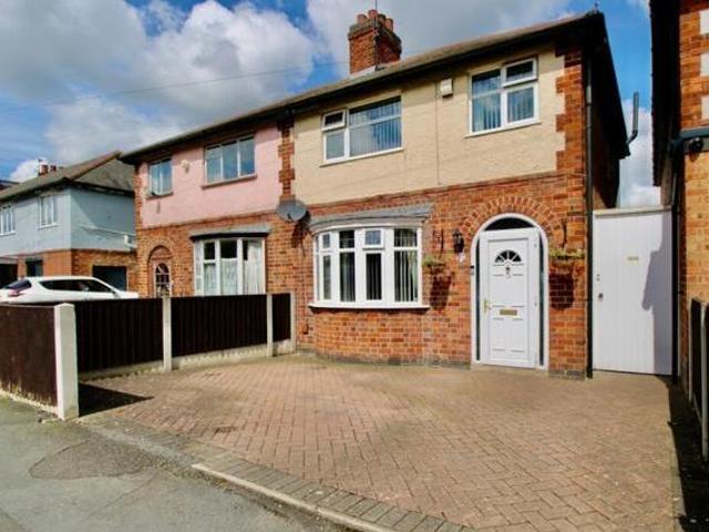 3 Bedroom Semi detached House For Sale In Leicester, Leicestershire