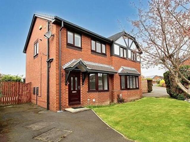 3 Bedroom Semi detached House For Sale In Lepton, Huddersfield