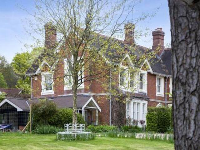 3 Bedroom Semi detached House For Sale In Lewes, East Sussex