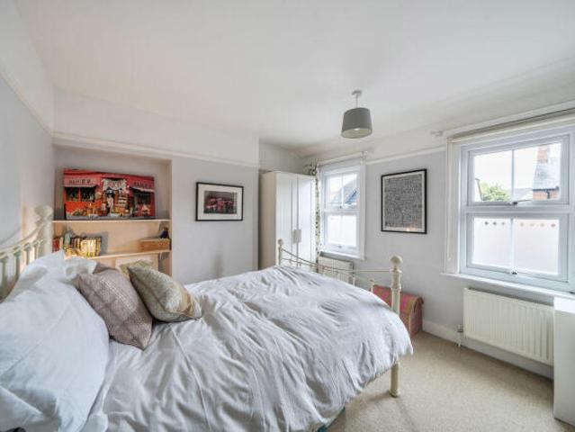 3 bedroom semi detached house for sale in Lime Walk, Oxford, OX3