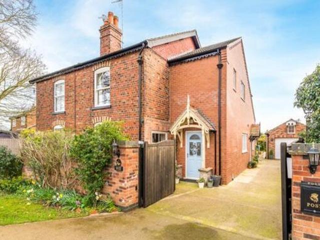 3 Bedroom Semi detached House For Sale In Lincoln, Lincolnshire