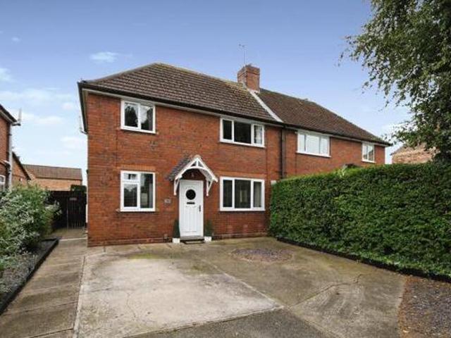 3 Bedroom Semi detached House For Sale In Lincoln, Lincolnshire
