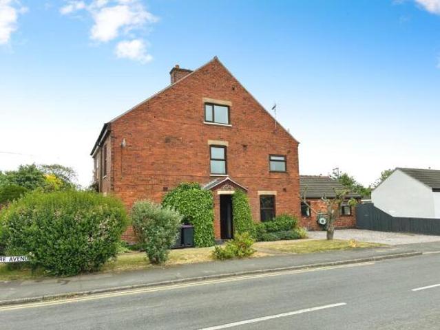 3 bedroom semi detached house for sale in Lincoln Road, North Hykeham, LN6