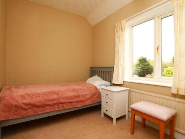 3 bedroom semi detached house for sale in Lincoln Road, North Hykeham, LN6