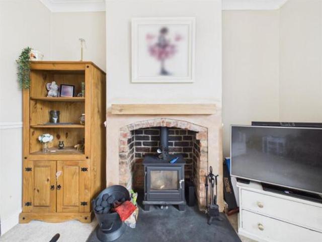 3 bedroom semi detached house for sale in Linden Road, Gloucester, GL1