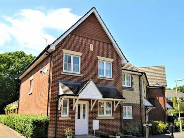 3 Bedroom Semi detached House For Sale In Lindford, Hampshire