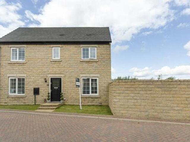 3 Bedroom Semi detached House For Sale In Lindley