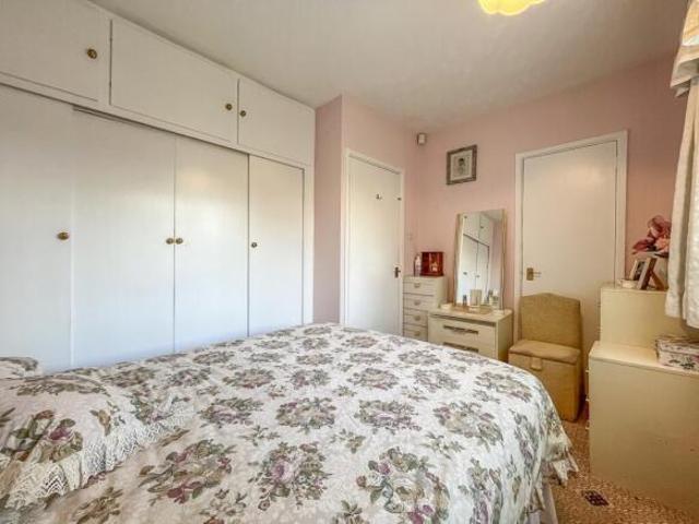 3 bedroom semi detached house for sale in Lingfield Avenue, Wolverhampton, WV10