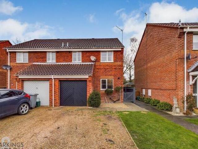 3 Bedroom Semi detached House For Sale In Lingwood