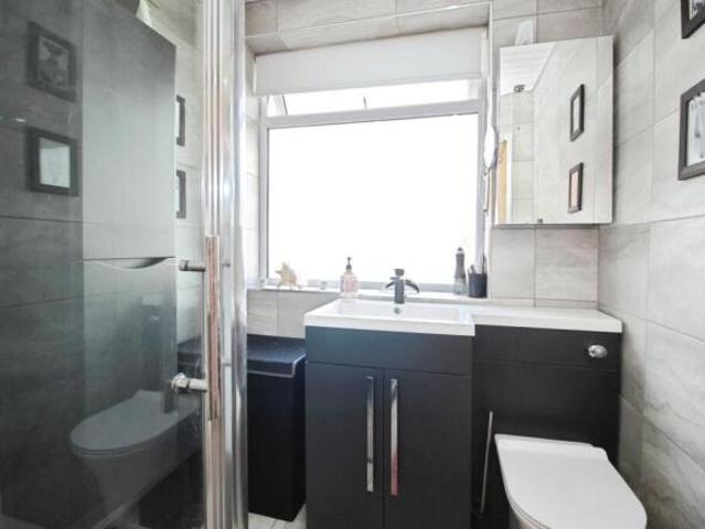 3 bedroom semi detached house for sale in Lingwell Crescent, Leeds, LS10