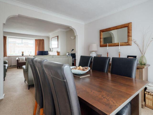 3 bedroom semi detached house for sale in Linksview Crescent, Worcester, Worcestershire, WR5