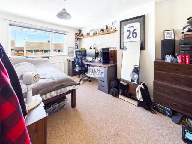 3 bedroom semi detached house for sale in Linnet Drive, Chelmsford, CM2