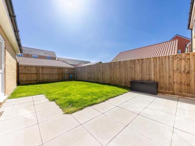 3 bedroom semi detached house for sale in Linnet Road, Spixworth Old Catton Borders, NR6