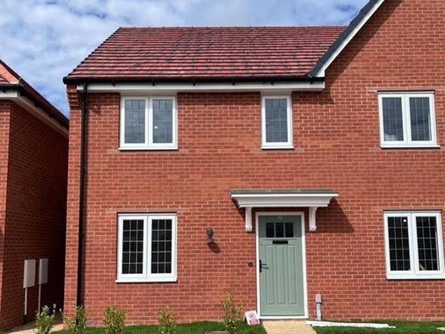 3 Bedroom Semi detached House For Sale In Little Paxton
