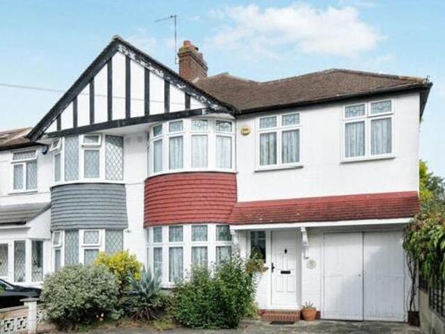 3 Bedroom Semi detached House For Sale In London