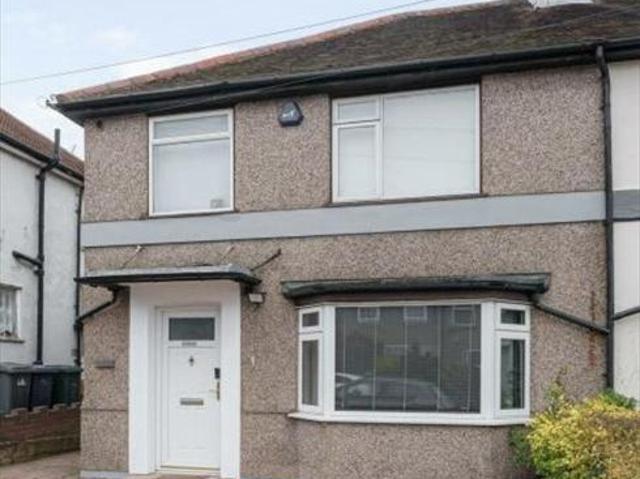 3 Bedroom Semi detached House For Sale In London