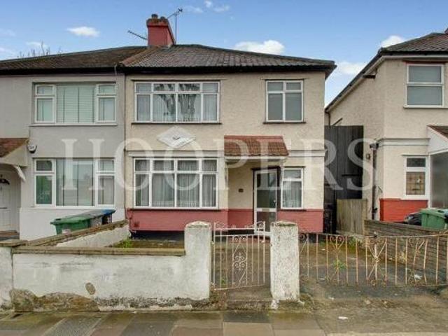 3 Bedroom Semi detached House For Sale In London