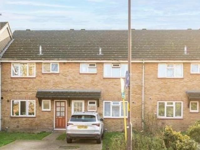 3 Bedroom Semi detached House For Sale In London