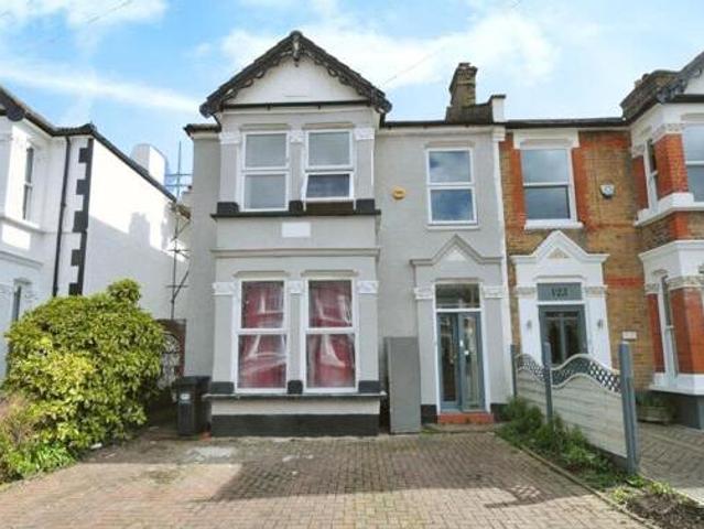 3 Bedroom Semi detached House For Sale In London