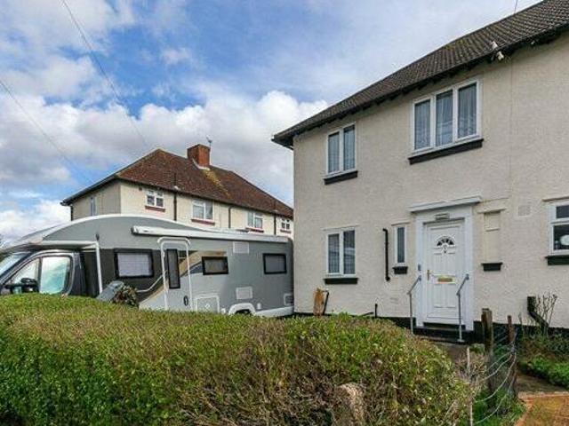 3 Bedroom Semi detached House For Sale In London