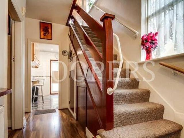 3 Bedroom Semi detached House For Sale In London