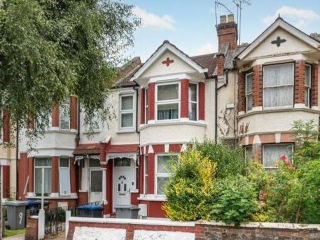 3 Bedroom Semi detached House For Sale In London