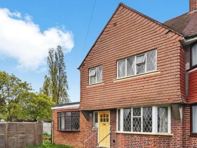 3 Bedroom Semi detached House For Sale In London