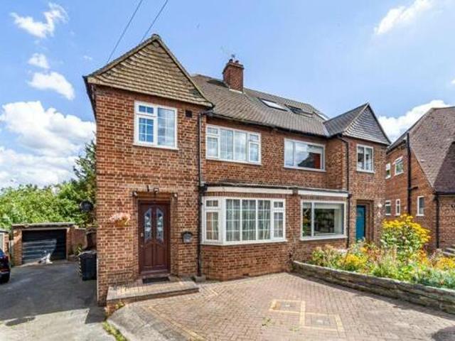 3 Bedroom Semi detached House For Sale In London